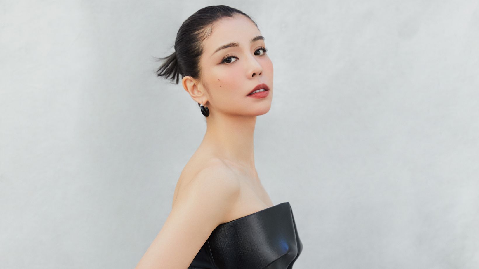 Tia Lee Bring Us New C-Pop Anthem 'Goodbye Princess'