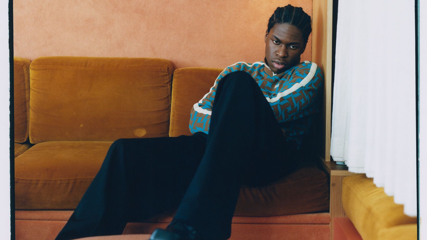 Daniel Caesar Kicks Off With a Impressive New Single "Let Me Go"