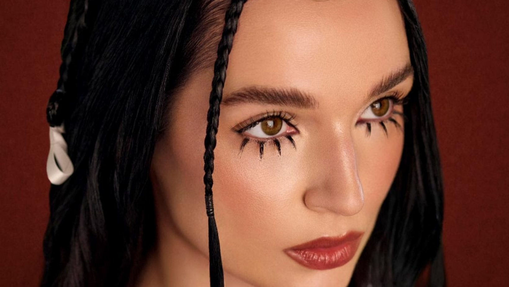 Poppy Releases Dynamic New Single "New Way Out" | Out Now