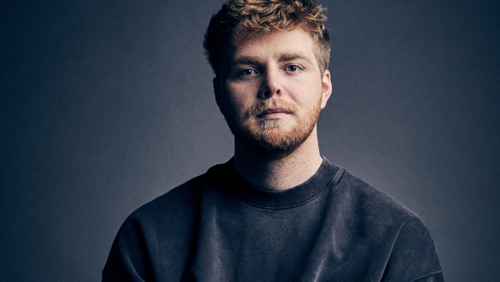 Alex Warren Shares Heartfelt Music Video for “Ordinary” as Song Climbs ...