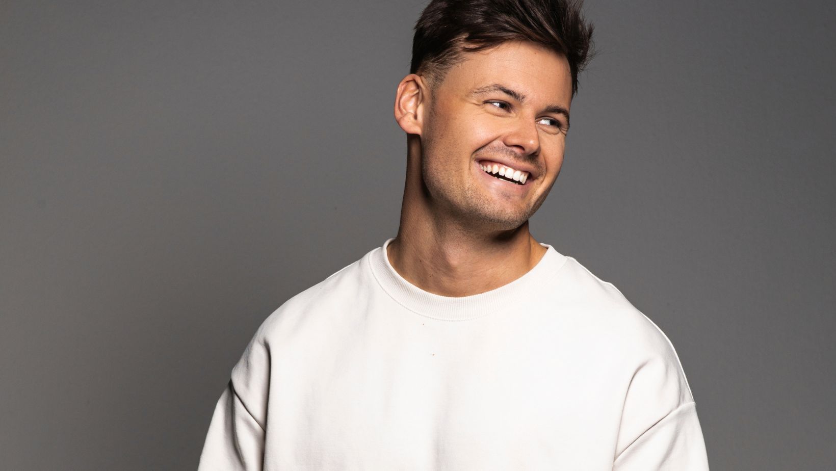 Mike Williams & Eirik Næss Unleash “Learn to Fly” – A Feel-Good Anthem ...
