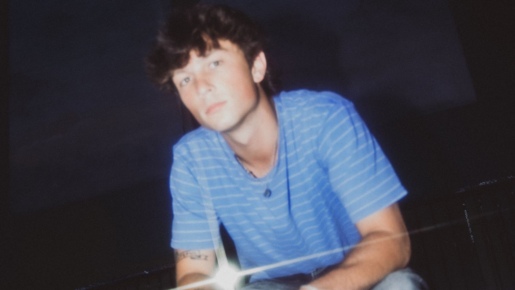 Kevian Kraemer Captures Summer Romance in New Single “Tan Lines”